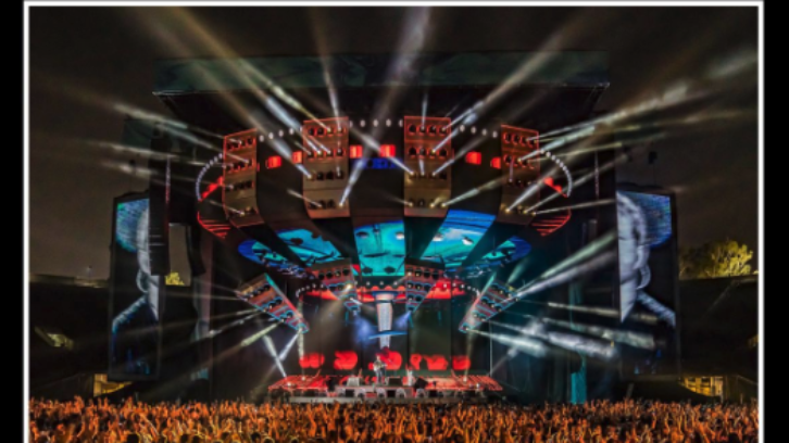 LCD, LED & RPC: Which technology is right for your business? - Installation