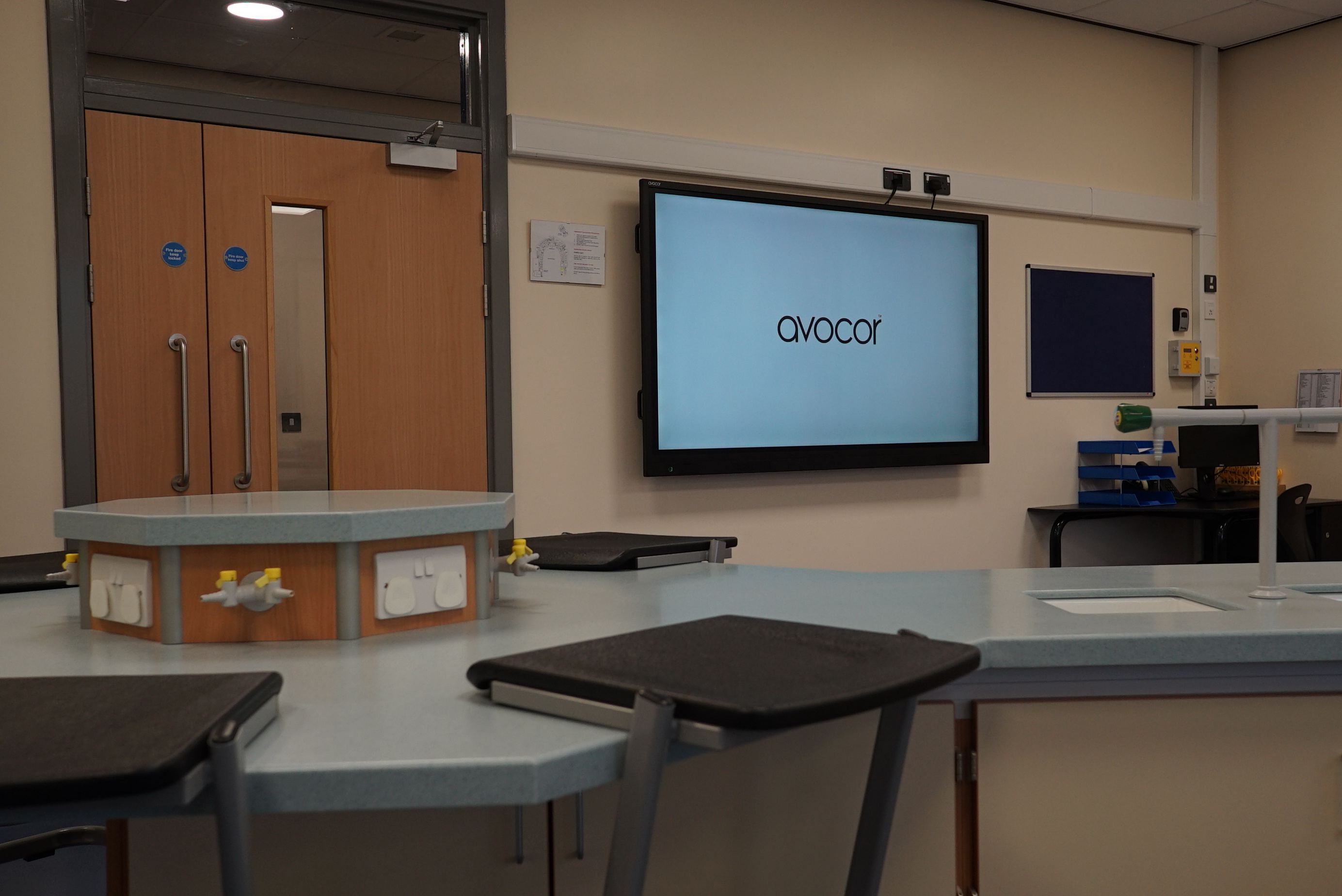 Avocor displays replace projectors across Sandwell Academy - Installation