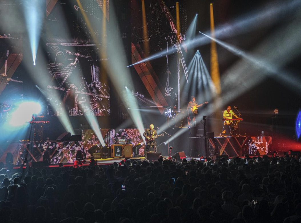 ‘It was great to be back’: Inside the world’s first post-lockdown arena ...