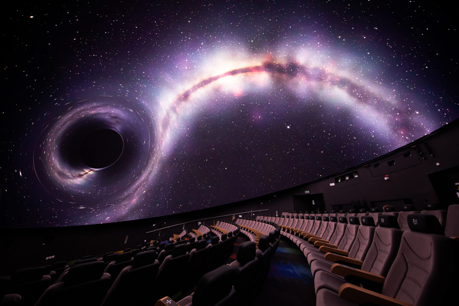 Sony 4k projection powers the La Coupole Planetarium - Installation