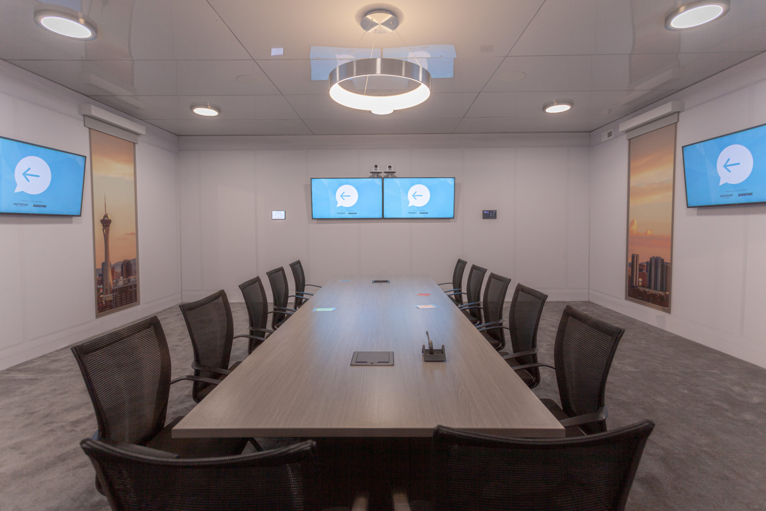 Crestron showcases its hybrid meeting room experience - Installation ...