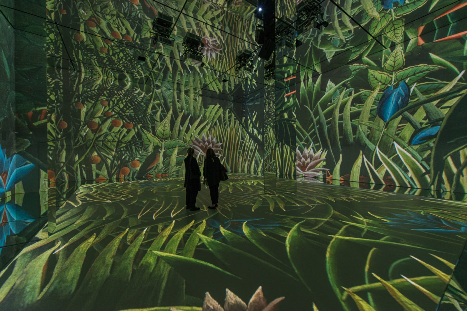 HIVE media players power art at London's Frameless immersive arts ...