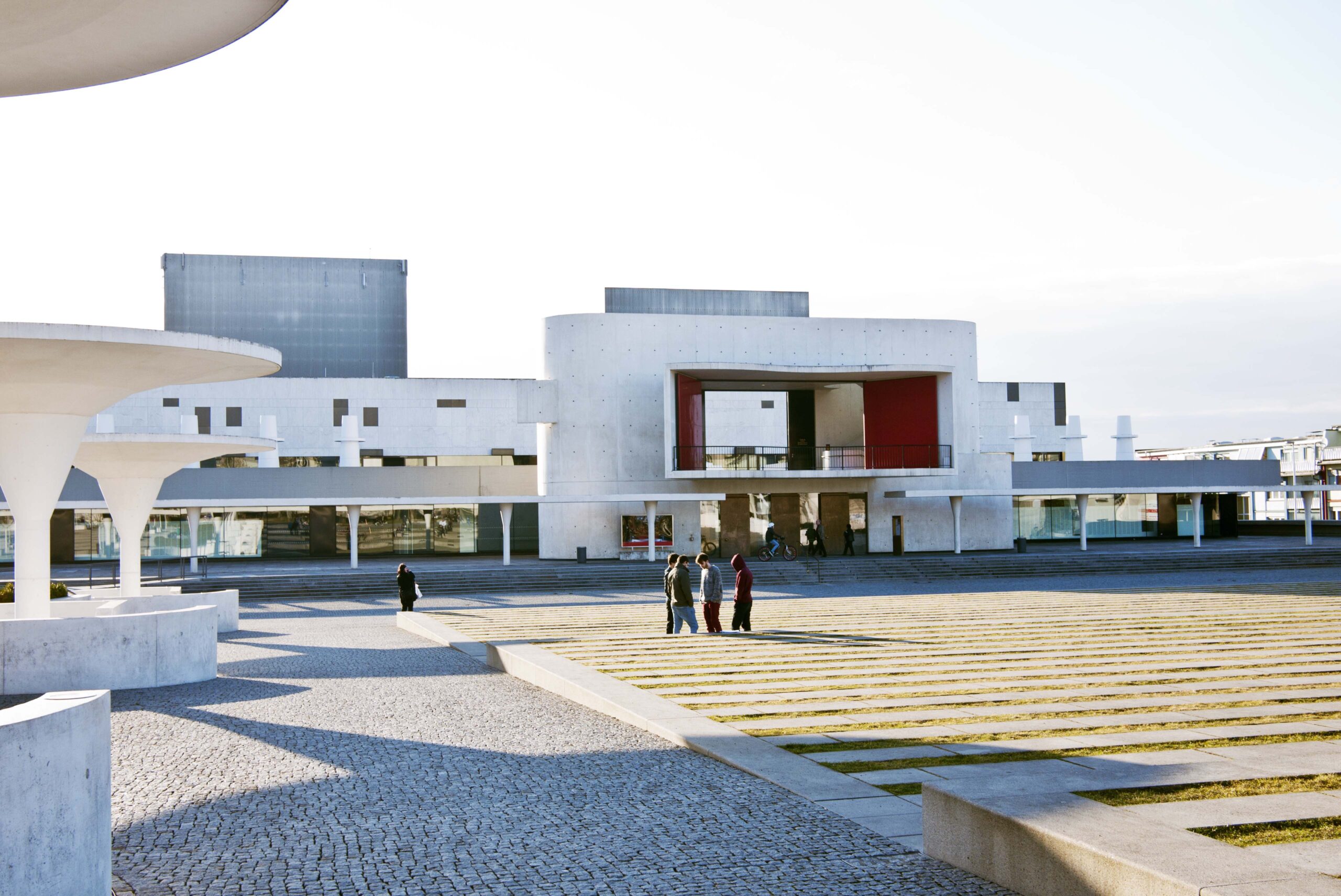 German theatre invests in broadcast solutions - Installation