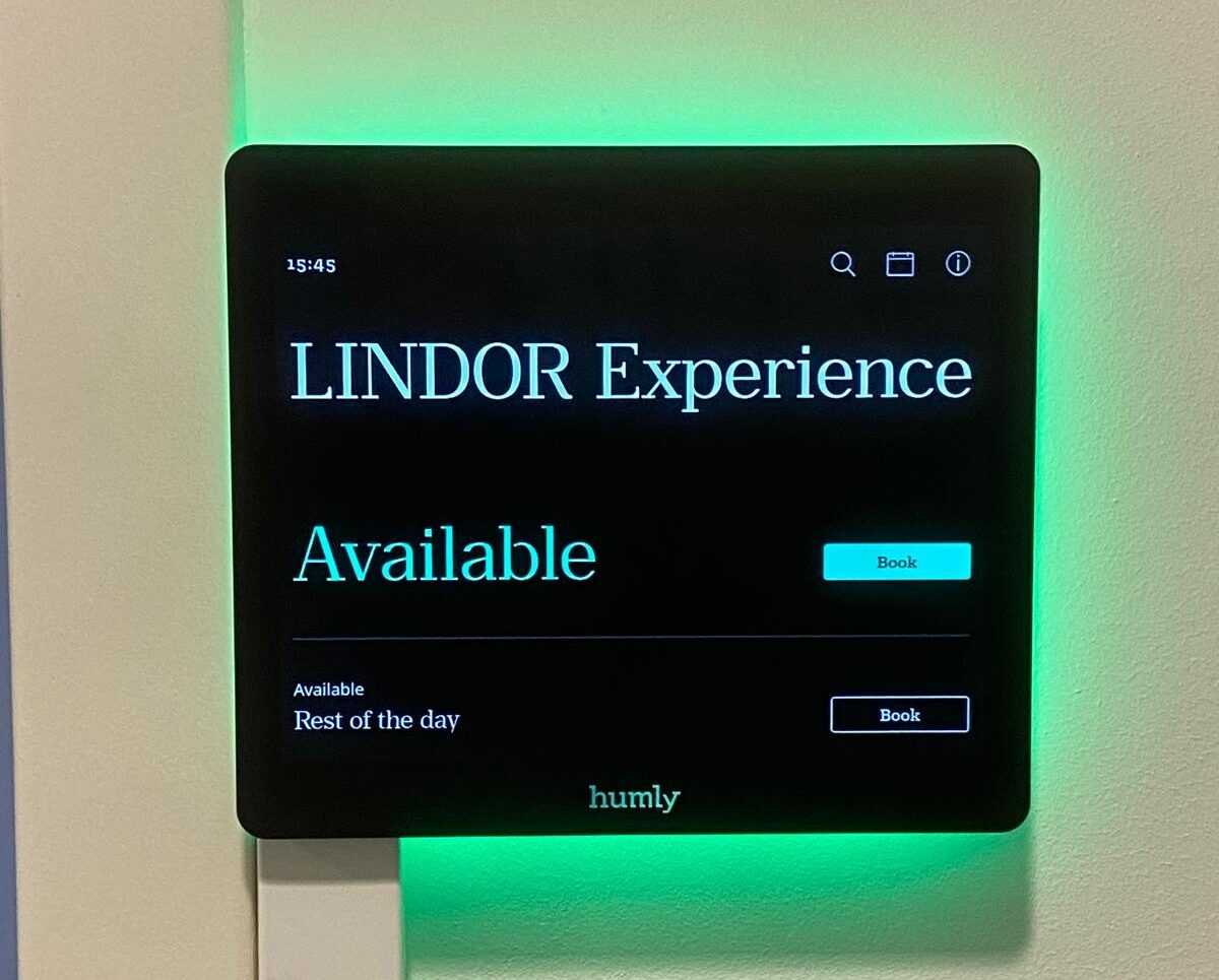 Humly Booking Device added to PureLink EXPERIENCE Lab - Installation