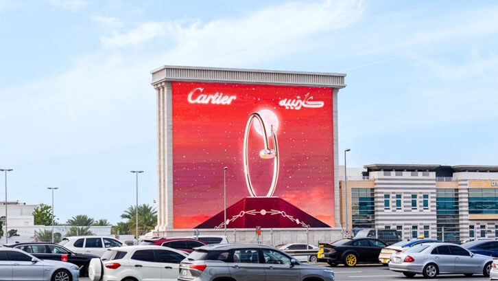 Daktronics installs 'The Palace Screen Dubai' on busy main artery ...