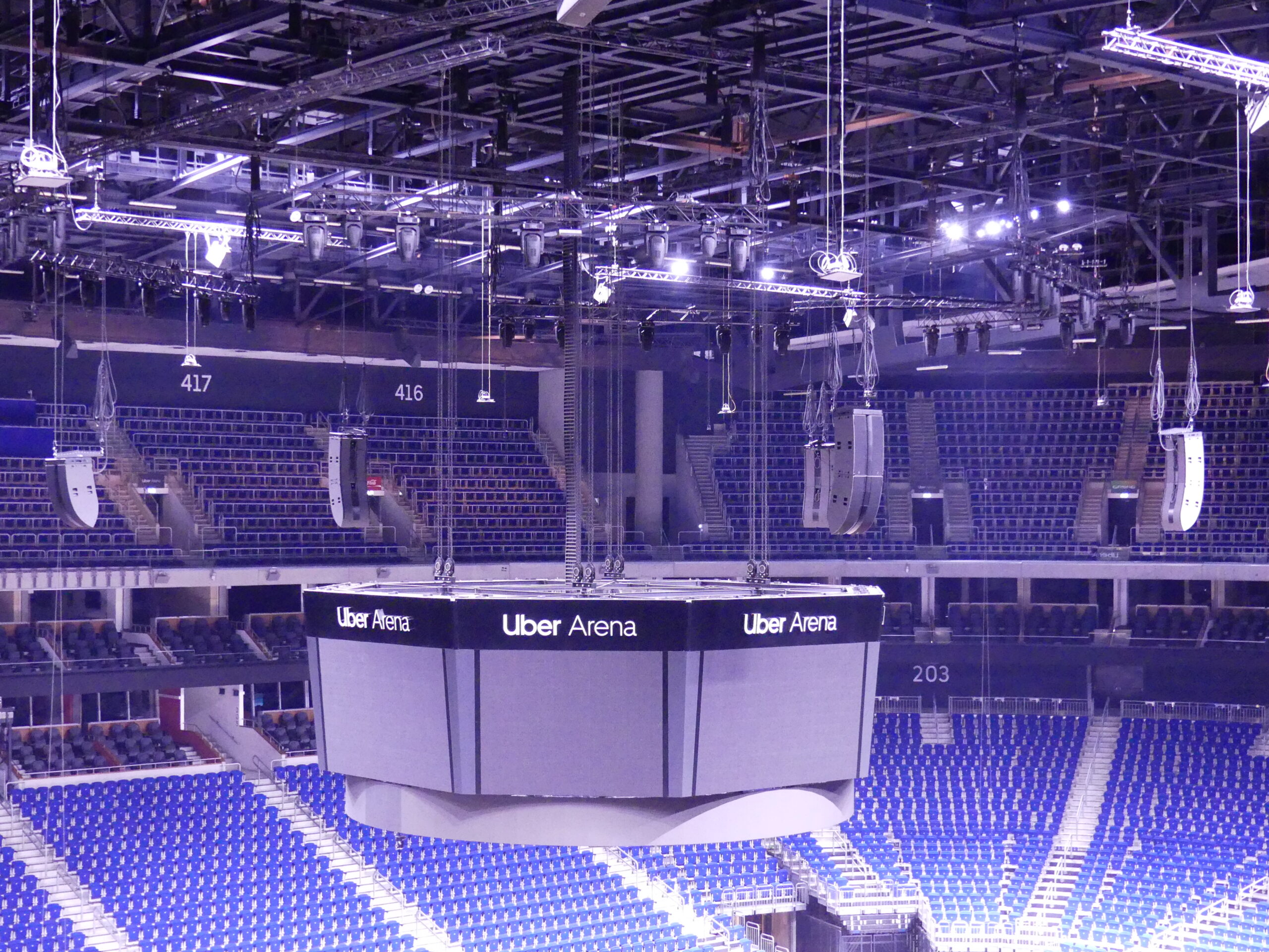 L-Acoustics takes centre stage at Berlin's iconic Uber Arena - Installation