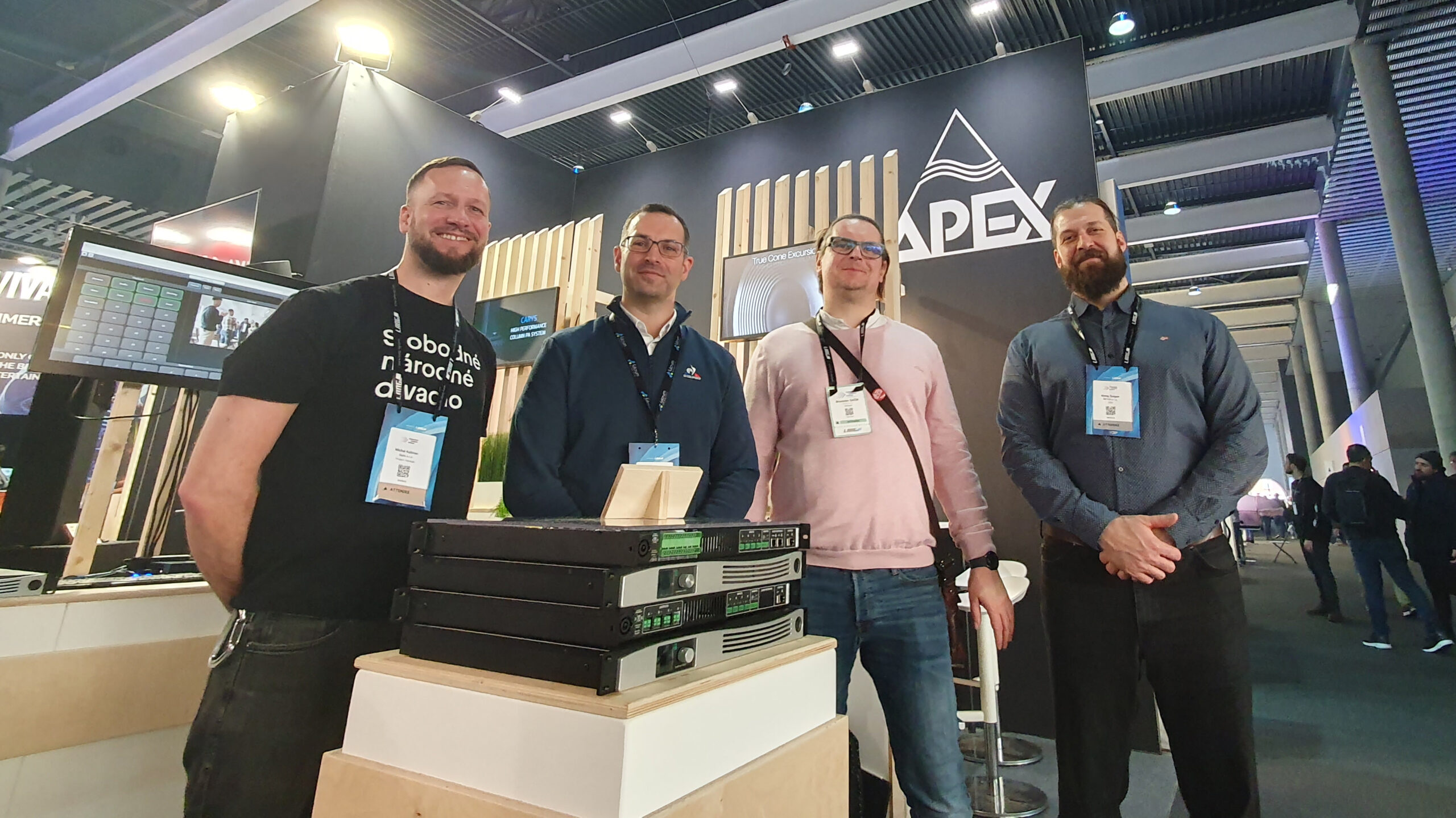 APEX signs deal to distribute its amplifiers in Slovakia - Installation