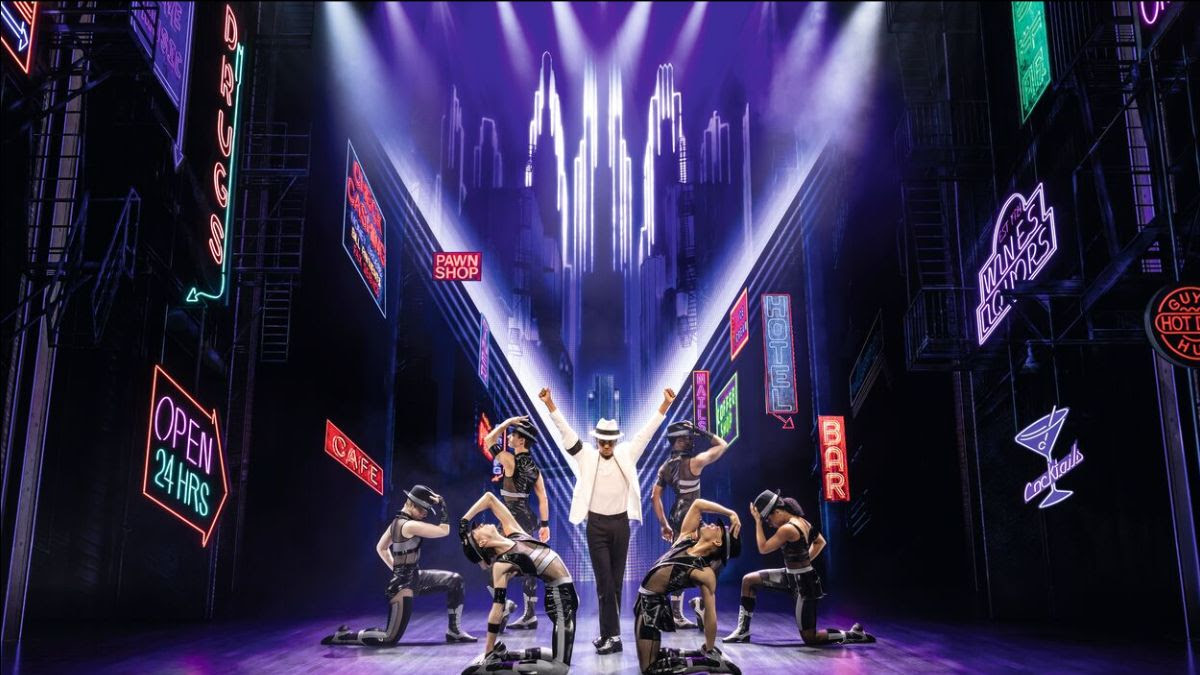 INFiLED LED screens power MJ The Musical in Hamburg - Installation