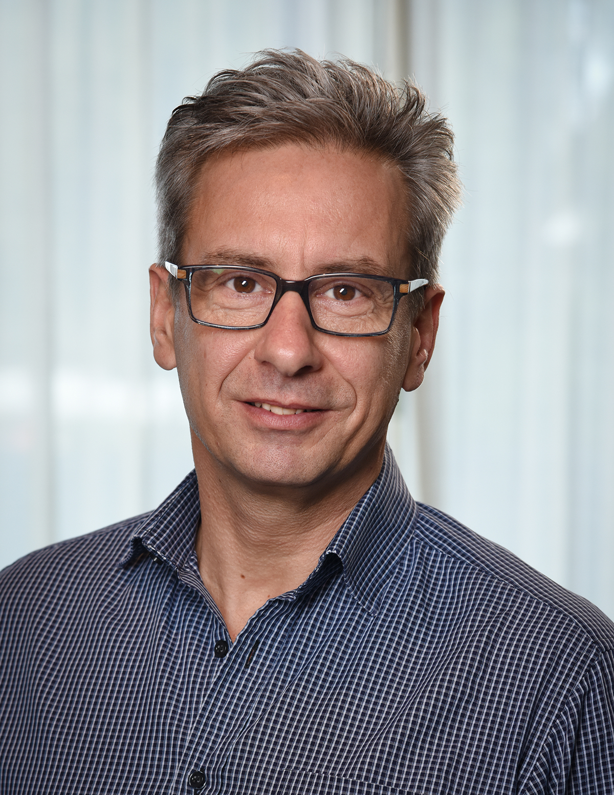 Deploying sustainable high-resolution digital signage solutions ...