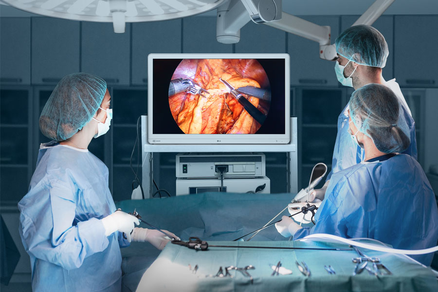 LG launches 31.5in 4K mini-LED surgical monitor - Installation
