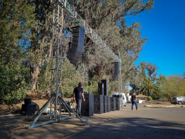 HK Audio debuts COSMO line array in Chilean market - Installation
