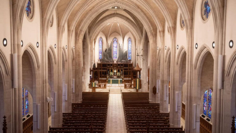 Renkus-Heinz arrays tackle reverb at Atlanta cathedral - Installation